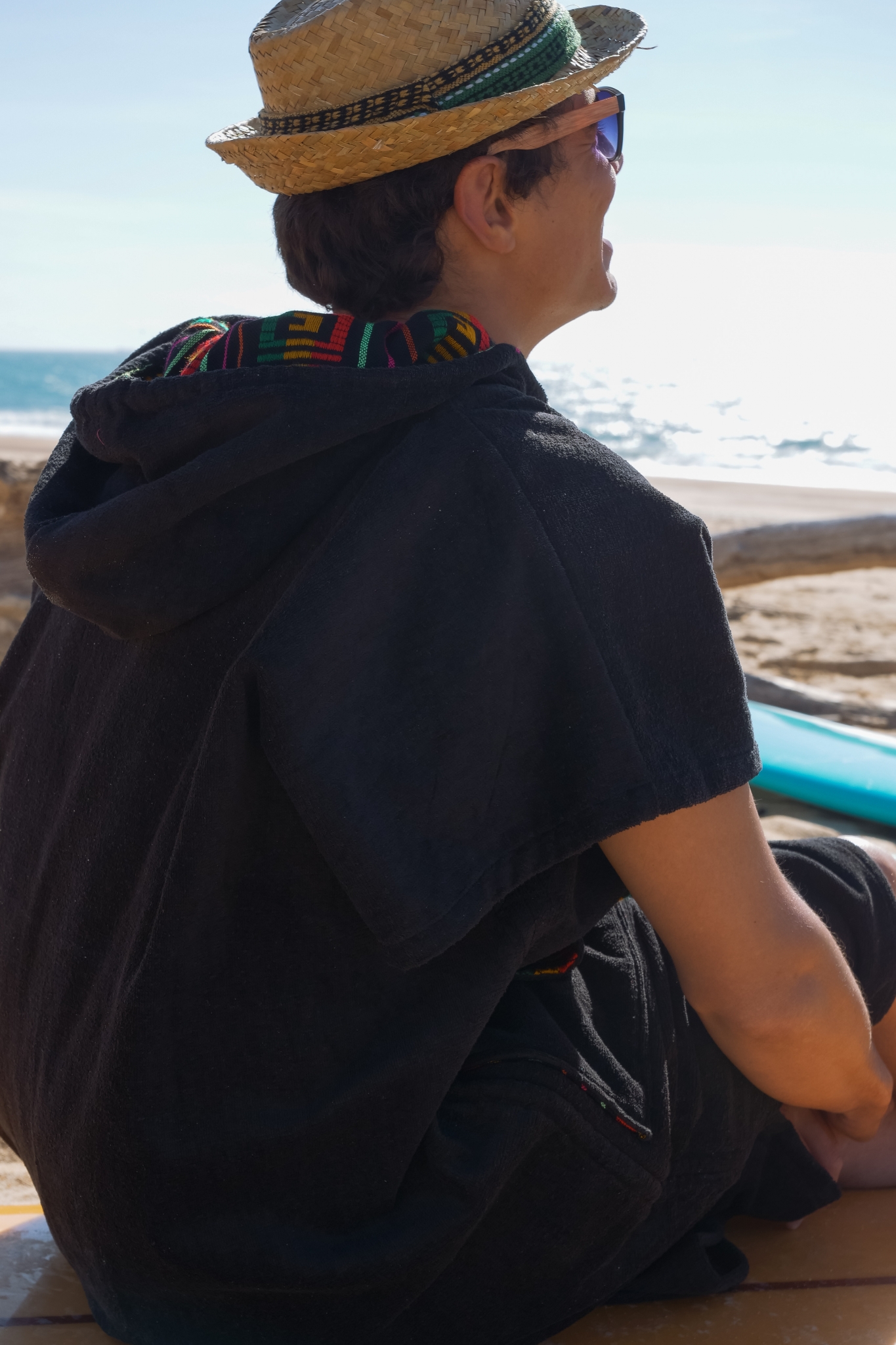 Black Reggae Surf Poncho - Pakal Ethnic Surf Shop